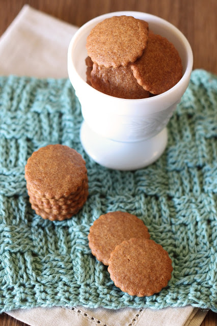 gluten free vegan mini graham crackers - Sarah Bakes Gluten Free